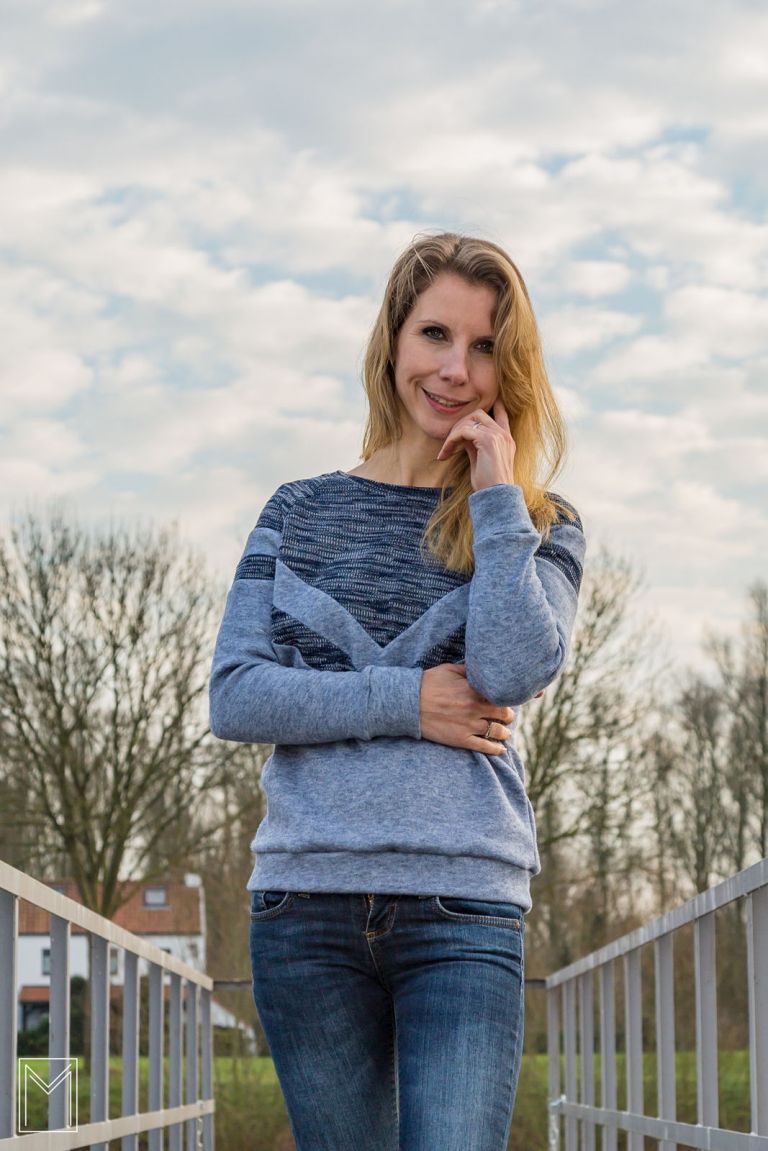 Sweaterfun Met Fenna Girls In Uniform