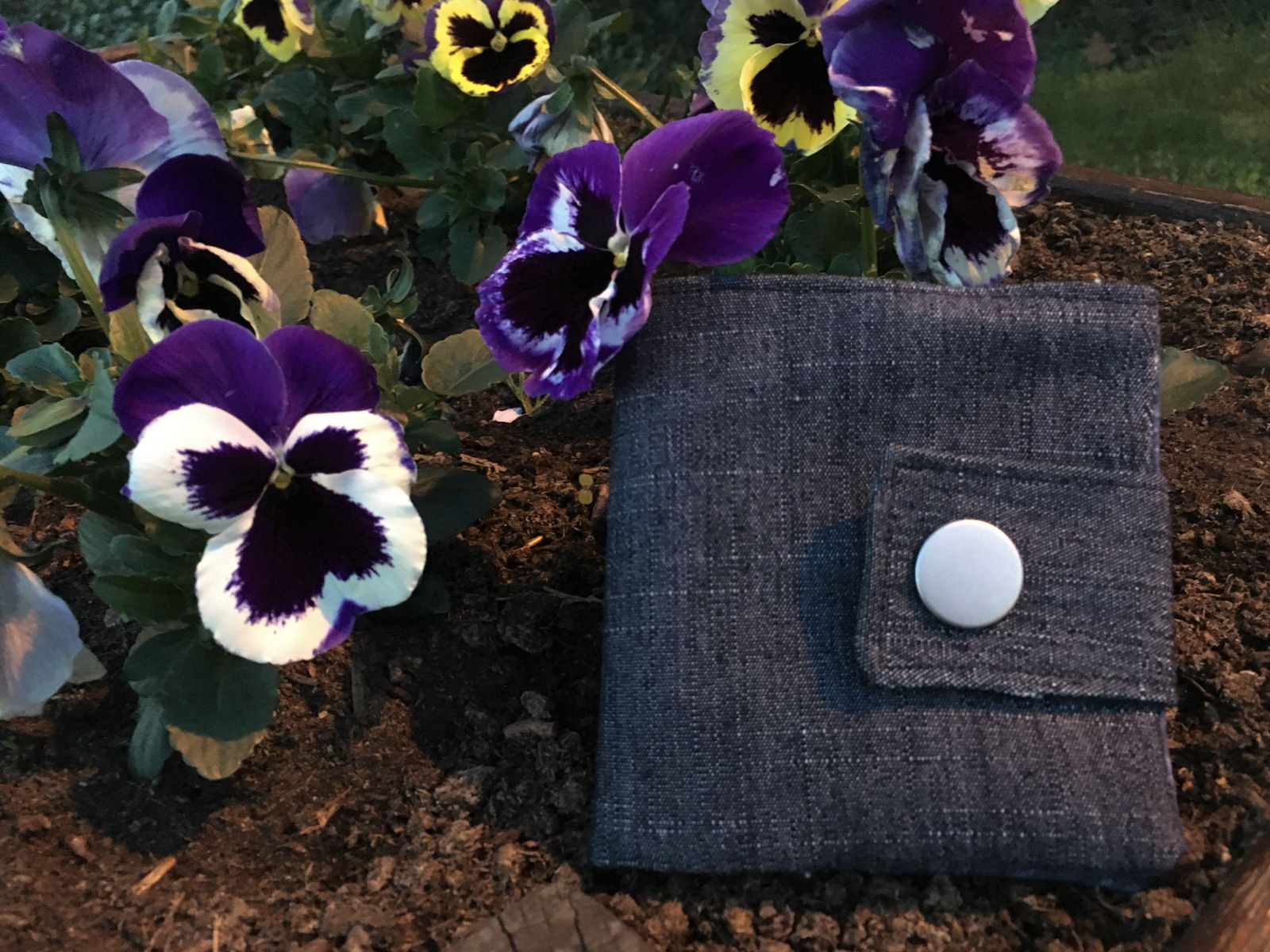 Getest en goedgekeurd: de Mairena portefeuille – Girls in Uniform